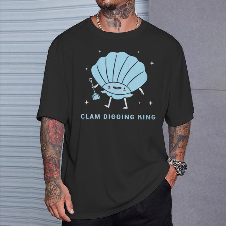 Clam Shell Clamming Clam Digging King T-Shirt | Mazezy